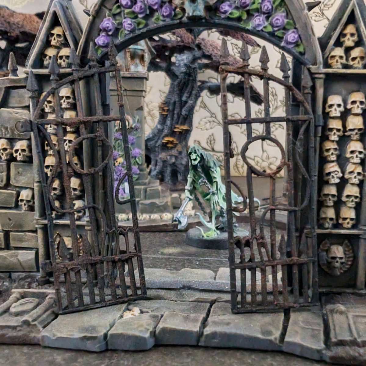 Step-by-Step Guide: How to Paint the Sigmarite Mausoleum - Mythic Minis
